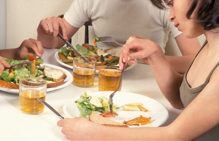 Effects Of Compulsive Overeating On Your Life